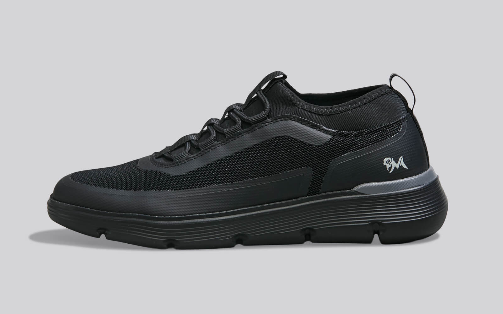 Mid-Top Sneakers : Black