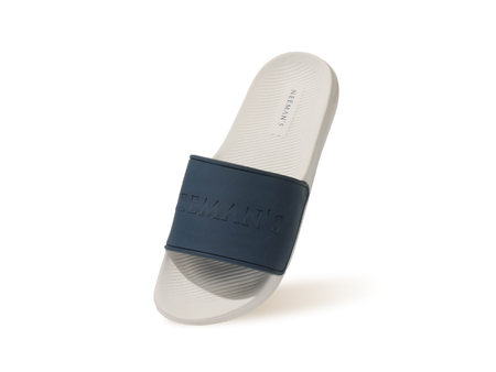 Buy Shoes for Men & Women Online - Neemans